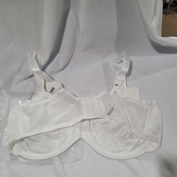 Bali | Intimates & Sleepwear | Bali Bra 42d Satin Tracings 3562 ...